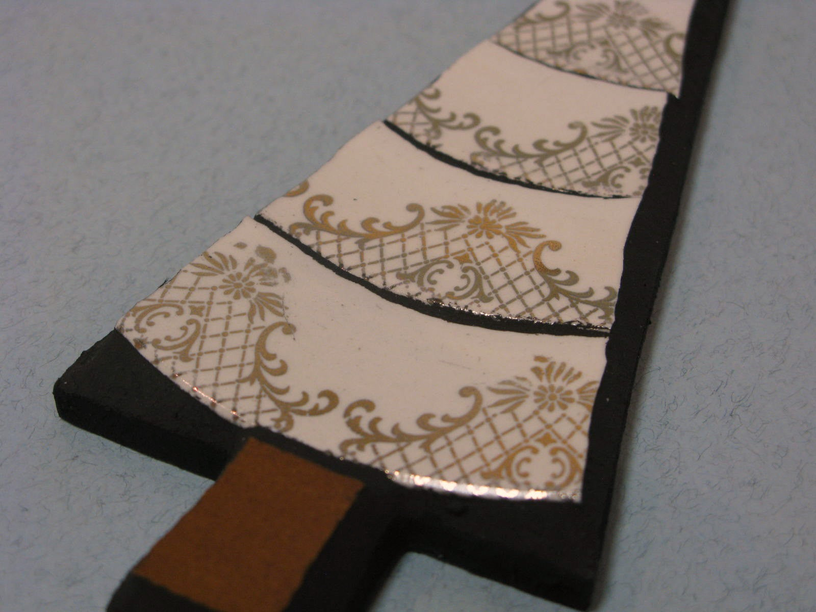 Large Mosaic Christmas Tree in White by Helen Clues – Obsidian Art