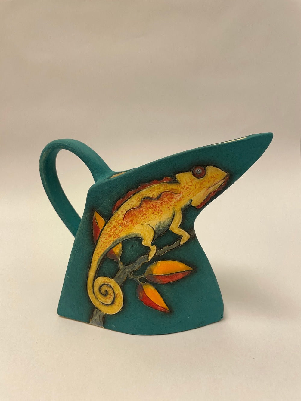 Chameleon Teal Triangle Jug by Jeanne Jackson – Obsidian Art