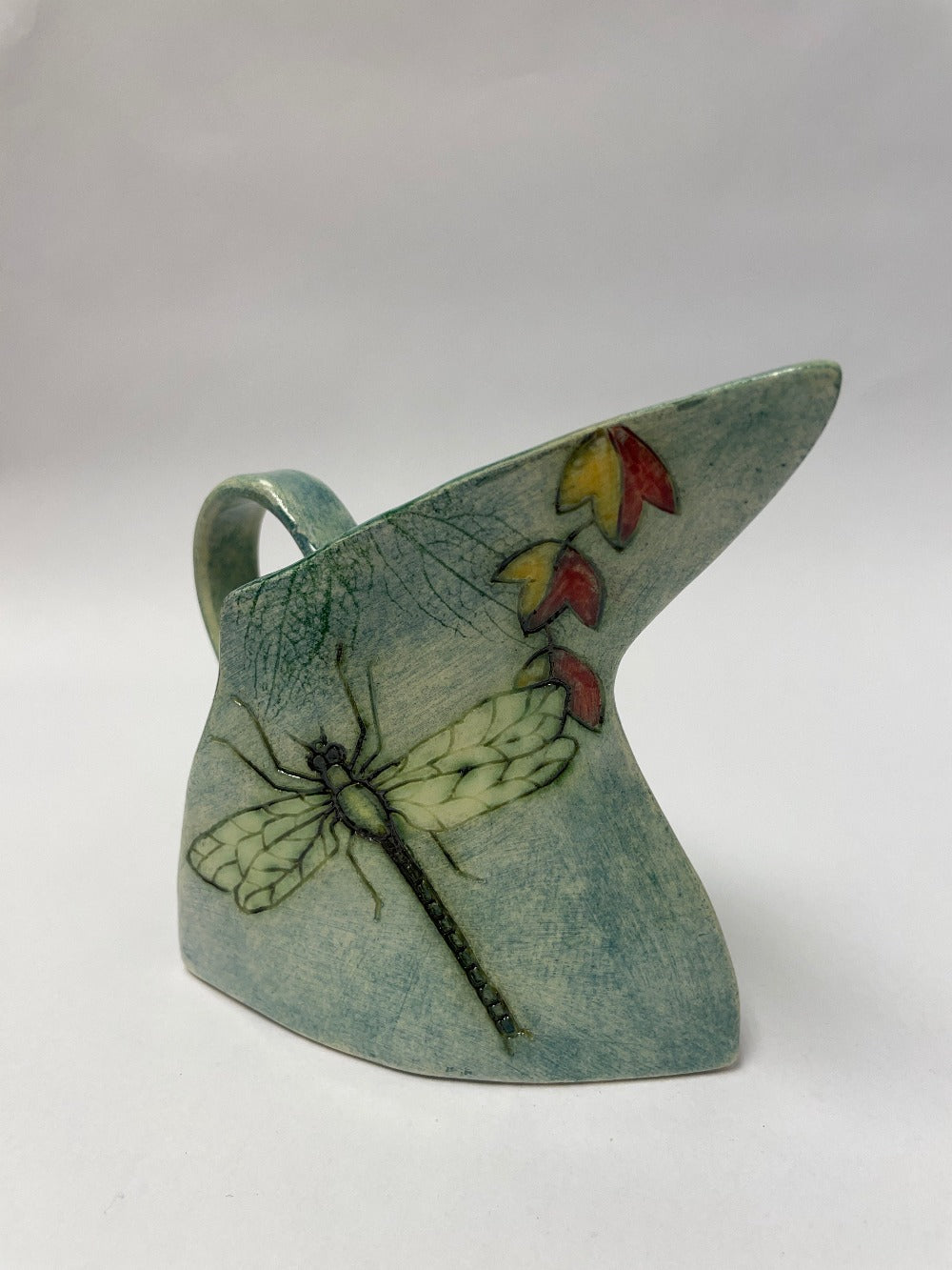 Bee and Dragonfly Triangle Jug by Jeanne Jackson – Obsidian Art