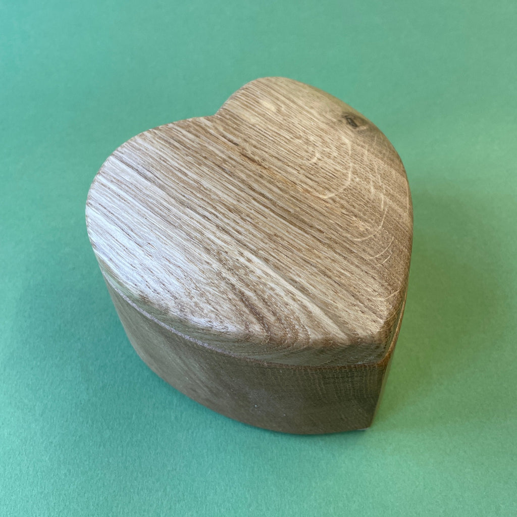 Small Heart Shaped Wooden Box by Martin Stephenson – Obsidian Art